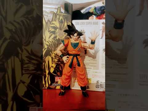 Goku saludando