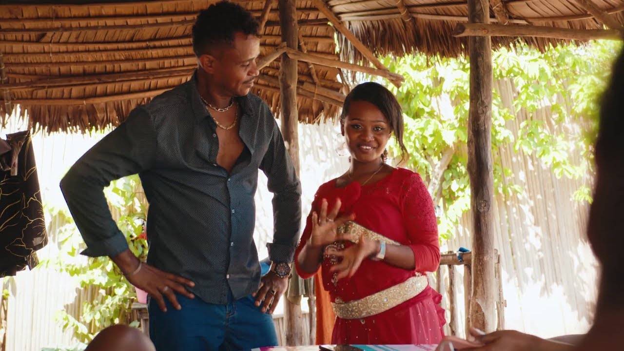 VELOGNO JAO by ALY MOURAD from Madagascar | Popnable