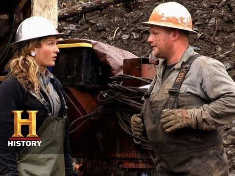 Ax Men: Adrienne Steps Up (S8, E4) | History