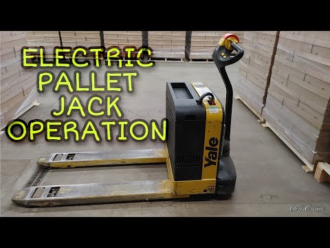 How to operate electric pallet jack.|Warehouse work.