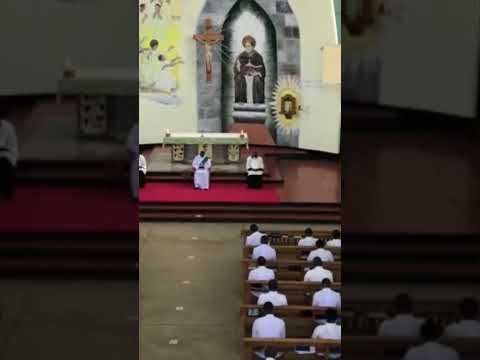 How Seminarians Pray wonderfully in the Seminary