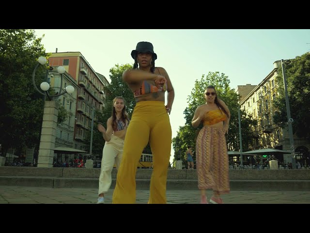 Jess Bee Official – DJ and Dancer