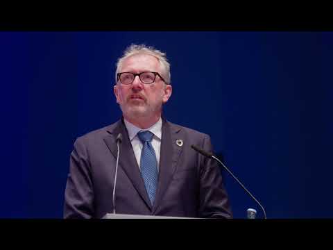 Mannheims Oberbürgermeister Dr. Peter Kurz beim Festakt "100 Jahre Gesundheit am Neckar"