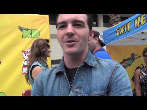 CelebrityHauteSpotDrake Bell Shows His Disney Side! (@DrakeBell)