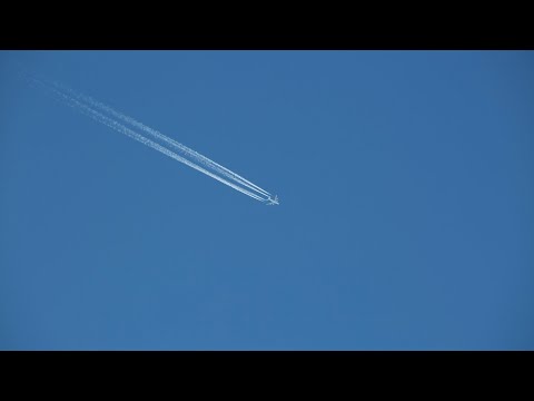 Why Planes Leave White Trails In The Sky - The Science Behind It