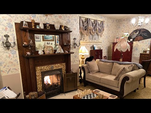 Join the Innkeepers at Holden House B&B for a personal inn tour