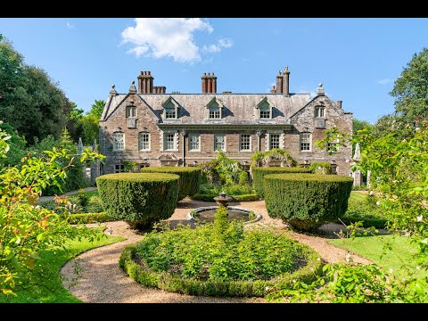 An Elizabethan Manor which has undergone a masterful renovation