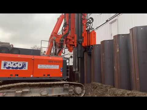 RTG RG21T telescopic leader rig with MPZ sheet pile press installing piles in London