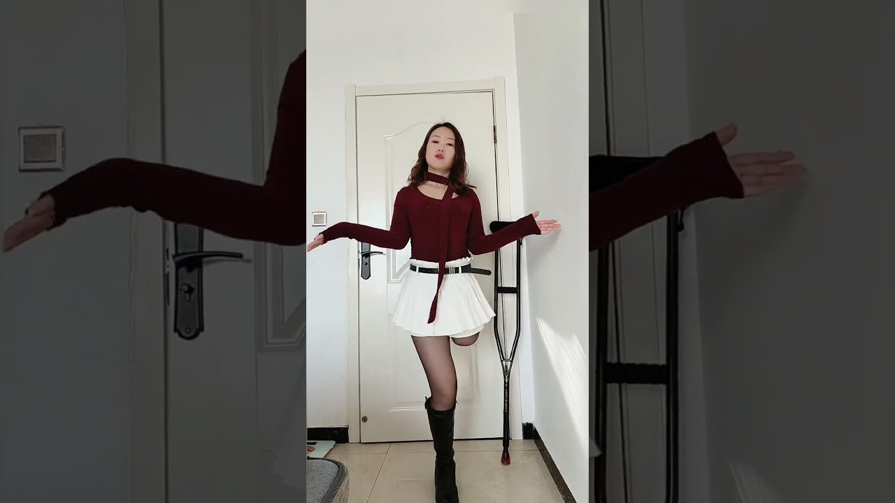 Iris SAK amputee dancing