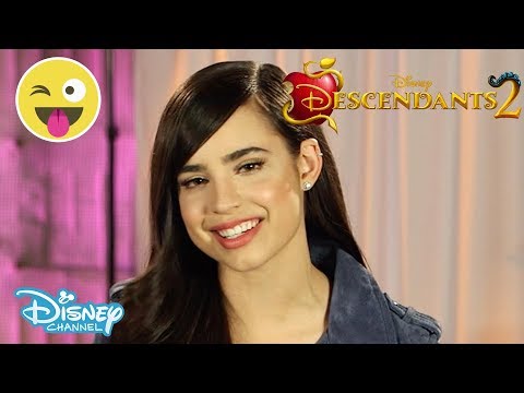 Sofia, l 💋 YOOOOOOU!💋 - 💙 Descendants 2 | Evie by Sofia Carson ...
