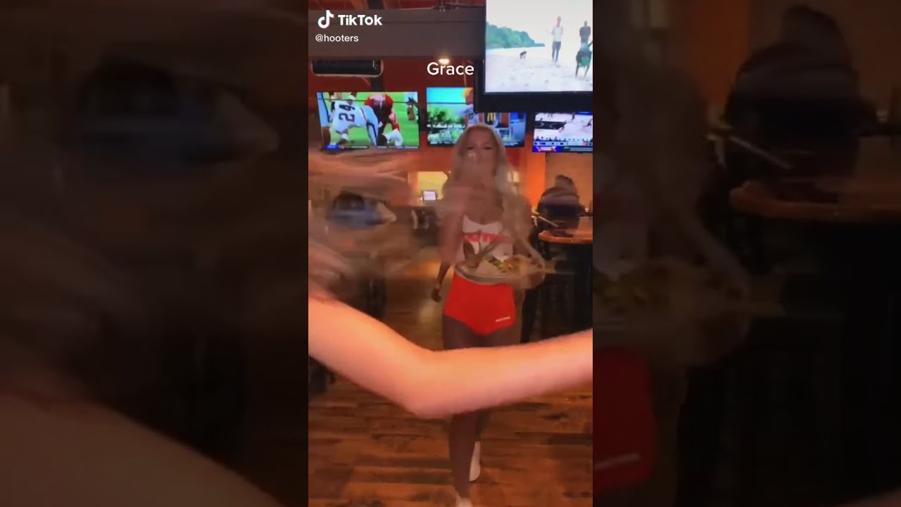 Hooters girls bounce bounce 🍒