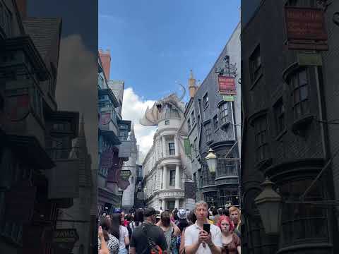 gringotts dragon diagon alley universal studios Orlando