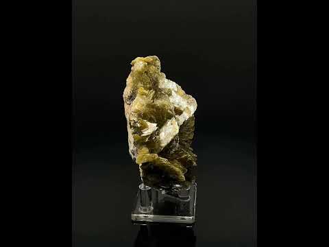 Siderite + Chalcopyrite size: 12cm Origin: hezhang, Bijie, Guizhou, China. Available