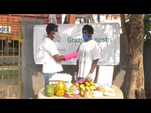 Our volunteer Siva Kumar during the distribution in our Covid 19 Emergency Relief