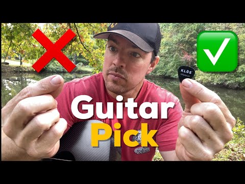 Guitar Pick vs. No Guitar Pick (Which is Better?)