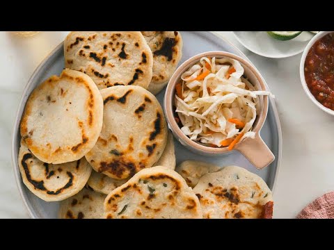 Trying Pork,Chicken & Spinach Pupusas|El Salvador Las Pupusas Restaurant