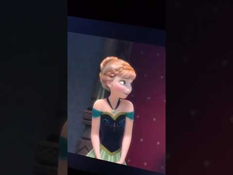 why Anna wears green 💚 #frozen #costumedesign  #disney #annafrozen