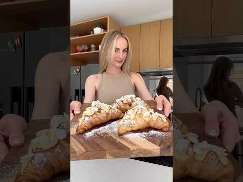 Affordable, low calorie almond croissants! π₯π€€ #crossaint #hack #affordable #lowcalorie #recipe