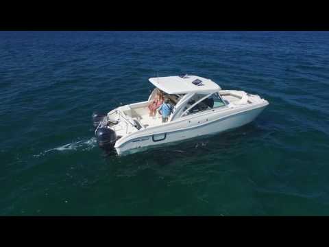2019 World Cat 320 DC Power Catamaran for sale - YachtWorld