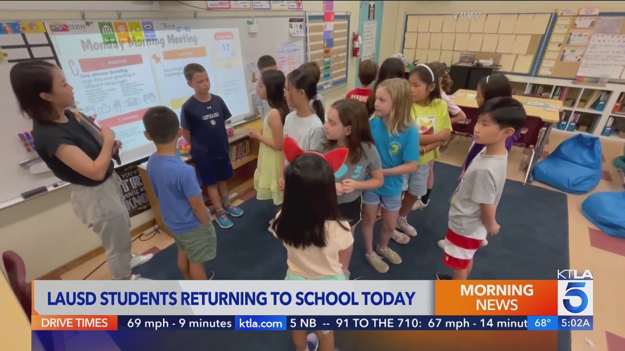 LAUSD students returning to school