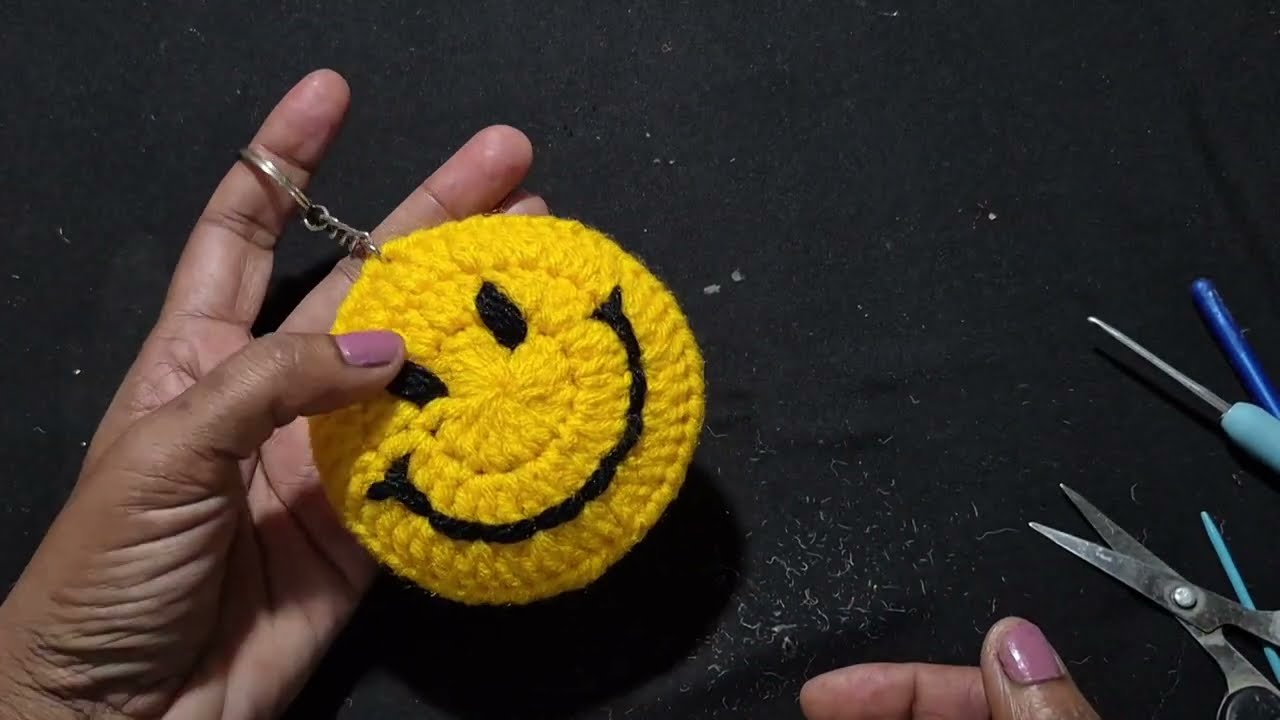 Crochet beautiful smiley within 5 minutes