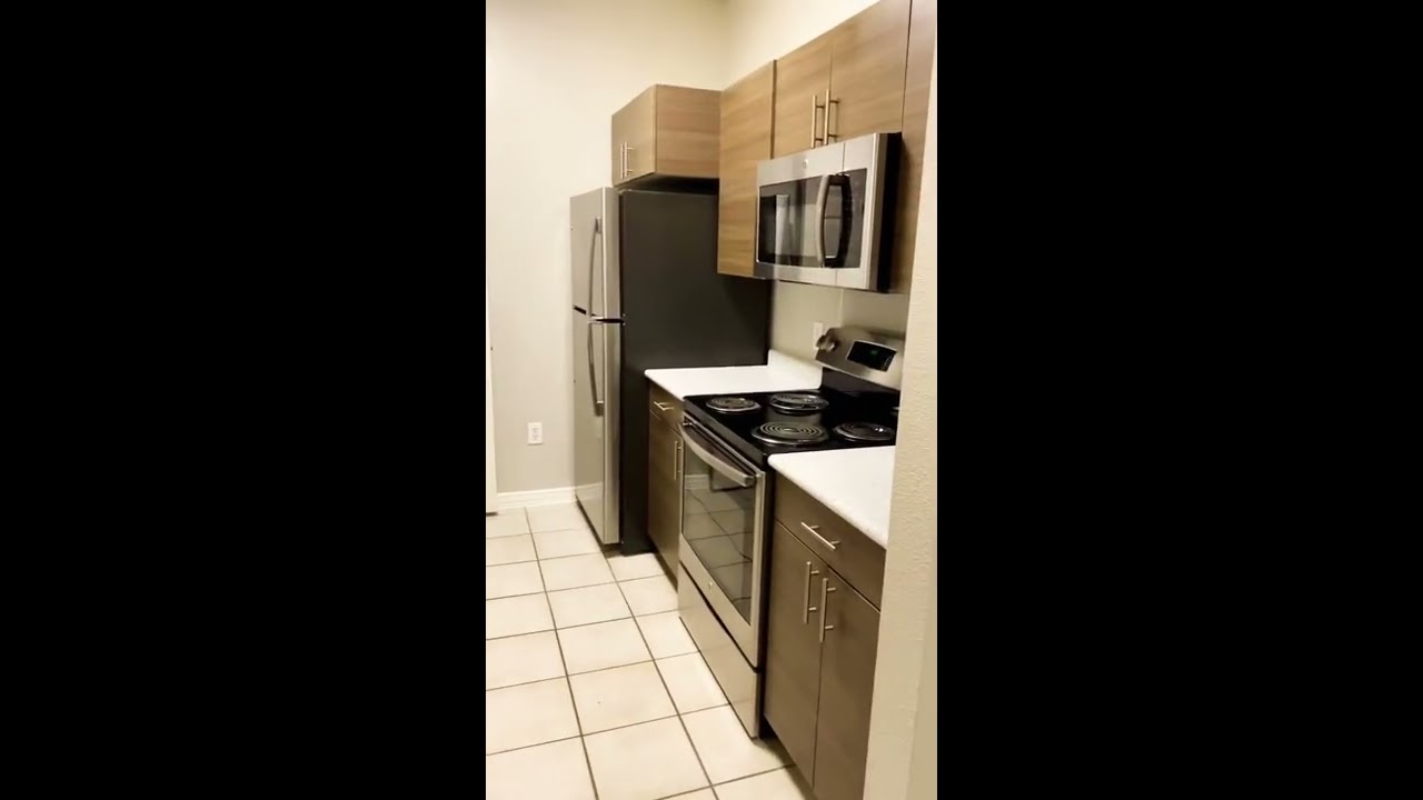 1C - 1 Bed, 1 Bath, 1 Den