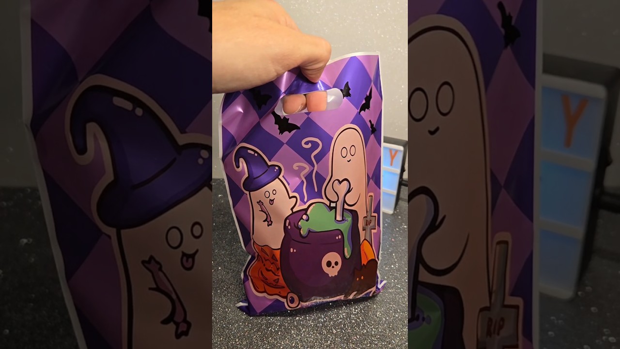 Happy Halloween 2025 (5/20) #halloween #happyhalloween #surprise #asmr #unboxing #cute #trending