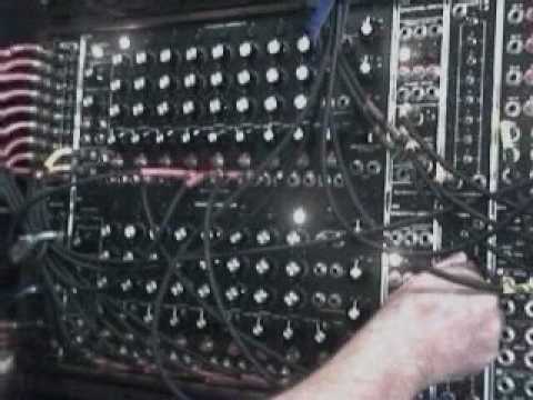 Modular Synthesizer Step Sequencer Pattern Bussing – Synthtopia