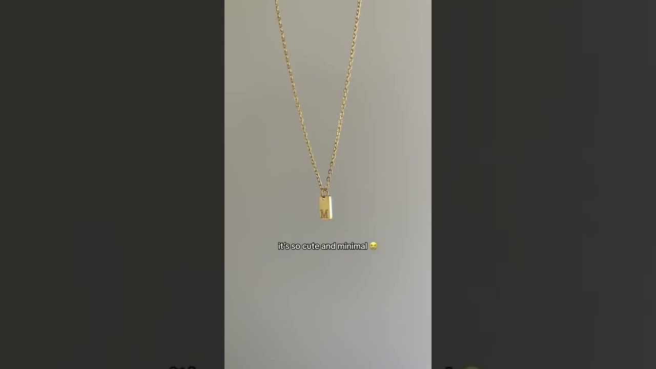 My new favourite initial necklace 🥺✨ thank you www.rosoki.com #personalisednecklace