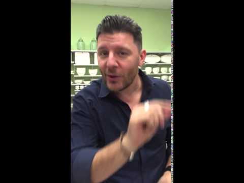 How to pronounce Moet & Chandon with Manu Feildel