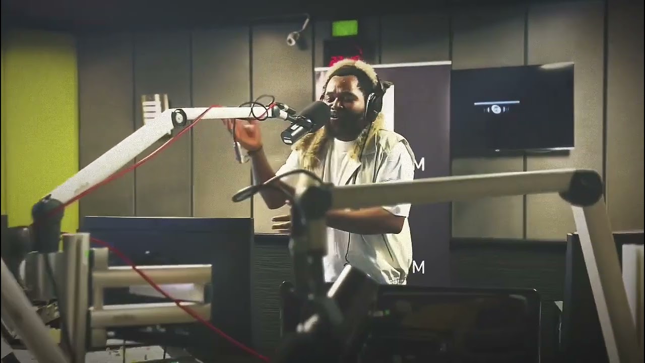 Anzo IZIMPI performance on Metro FM featuring Sjava