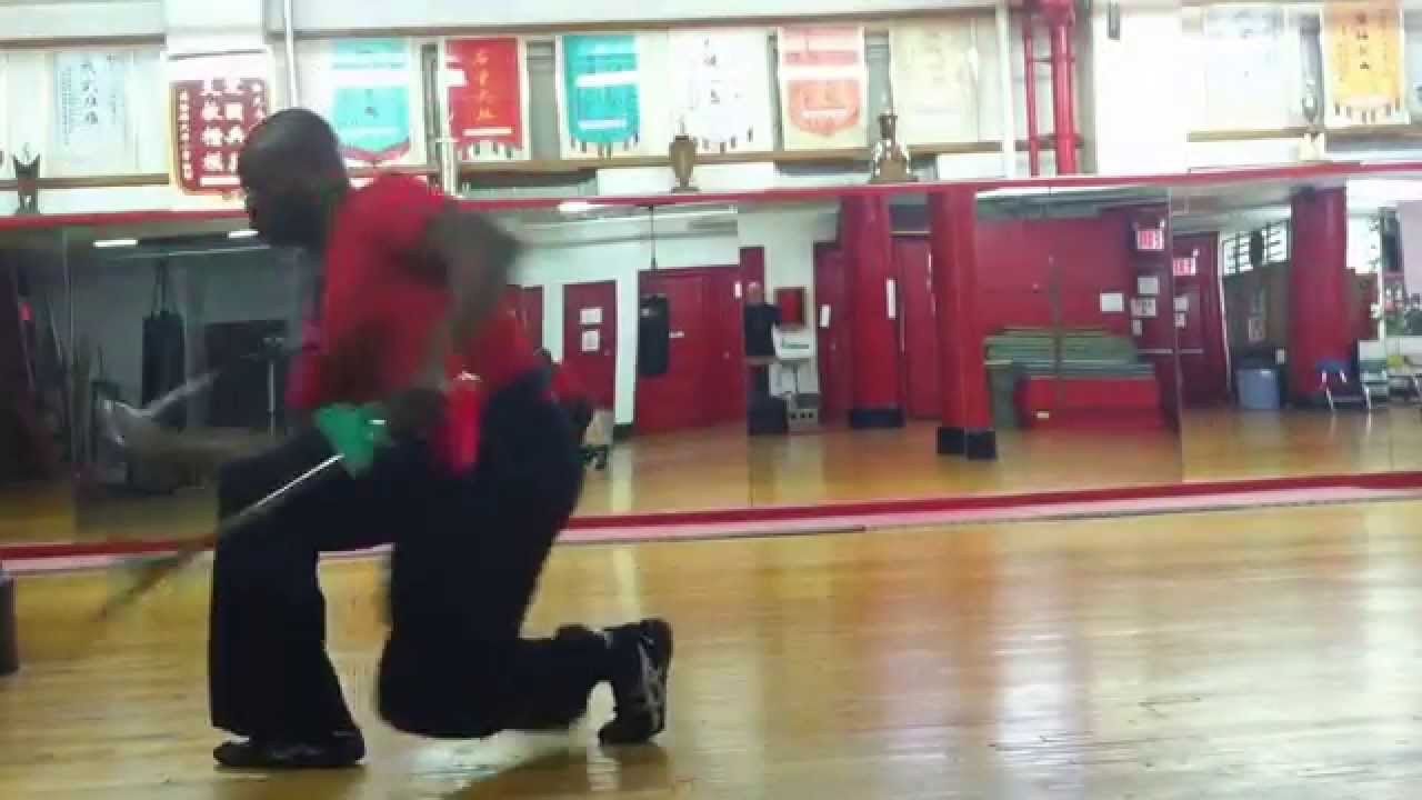 Kung Fu - Demonstration of Dun Dao (Broad Sword) Fighting and Dancing
