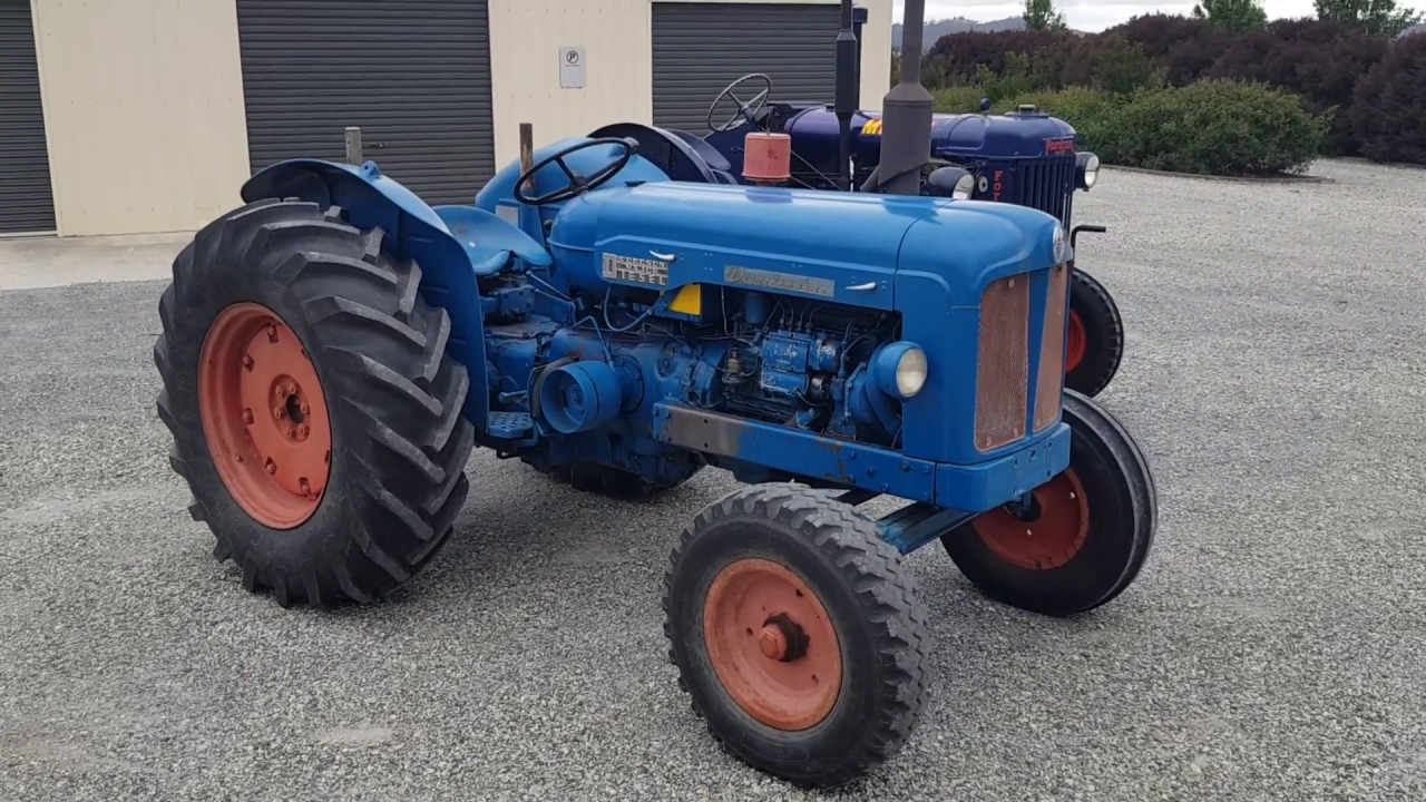 Fordson E27N and Major Walkaround