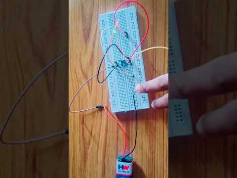 555 timer as astàble multivibrator