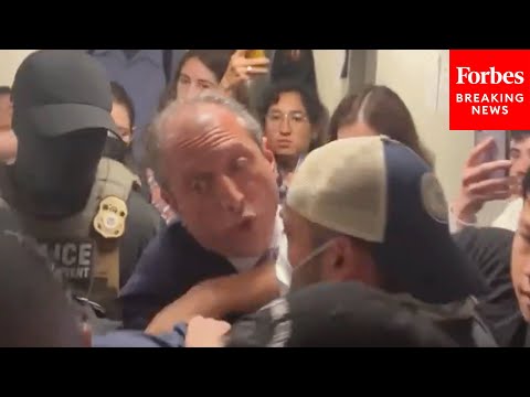 BREAKING: Federal Agents Arrest NYC Comptroller & Mayoral Candidate Brad Lander At Immigration Court