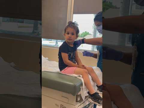 My 3 year old Gets her Shots and doesn’t Cry #shorts #kids #shots #adorable #girl #doctor