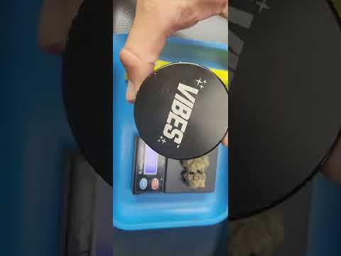 1.5 khalifa kush in a vibespapers (Review)