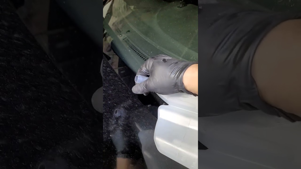 2001 Lincoln LS V8 coolant reservoir replacement