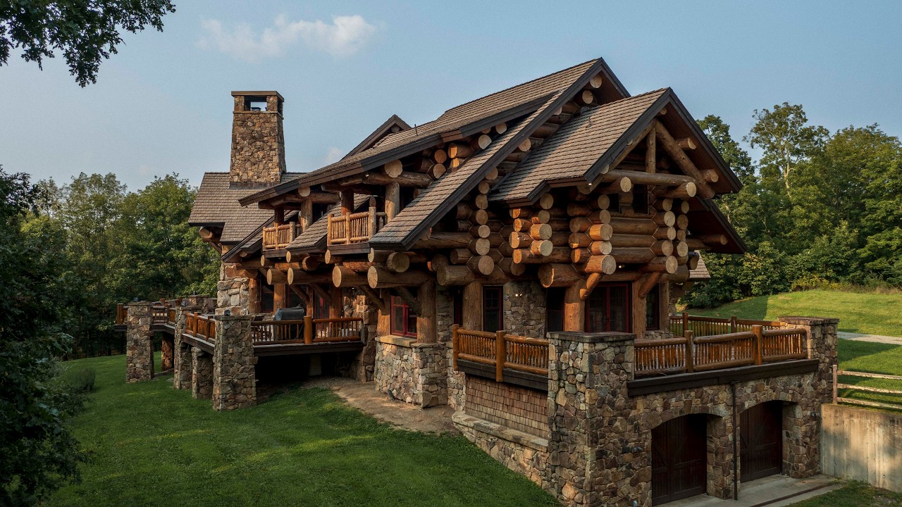 Touring The ULTIMATE Vacation Log Home