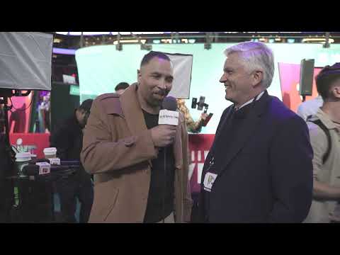 Sports-Hop & host Mack B. catch up with ESPN Football Announcer and Legend John Sutcliffe.