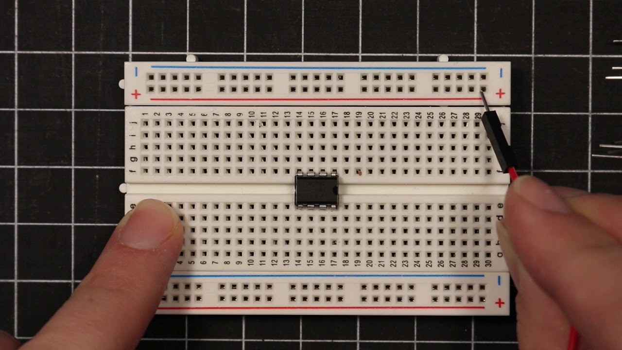 Circuit Basics - Part 1- Using a breadboard
