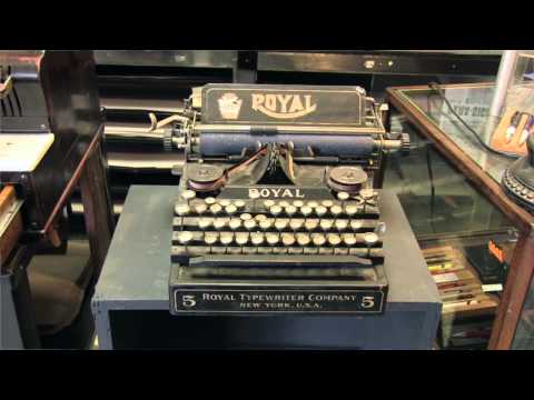 Video: Typewriter Tour – The Well-Appointed Desk