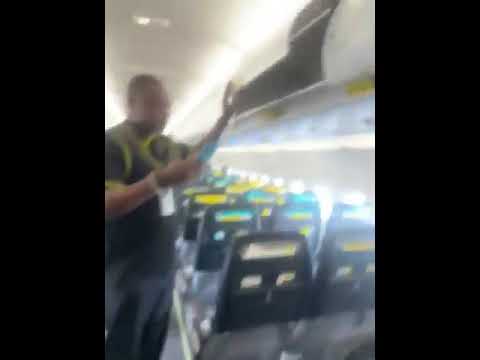 Spirit Airlines flight NK951 tried to land in Port au Prince, Haiti & was struck by gunfire