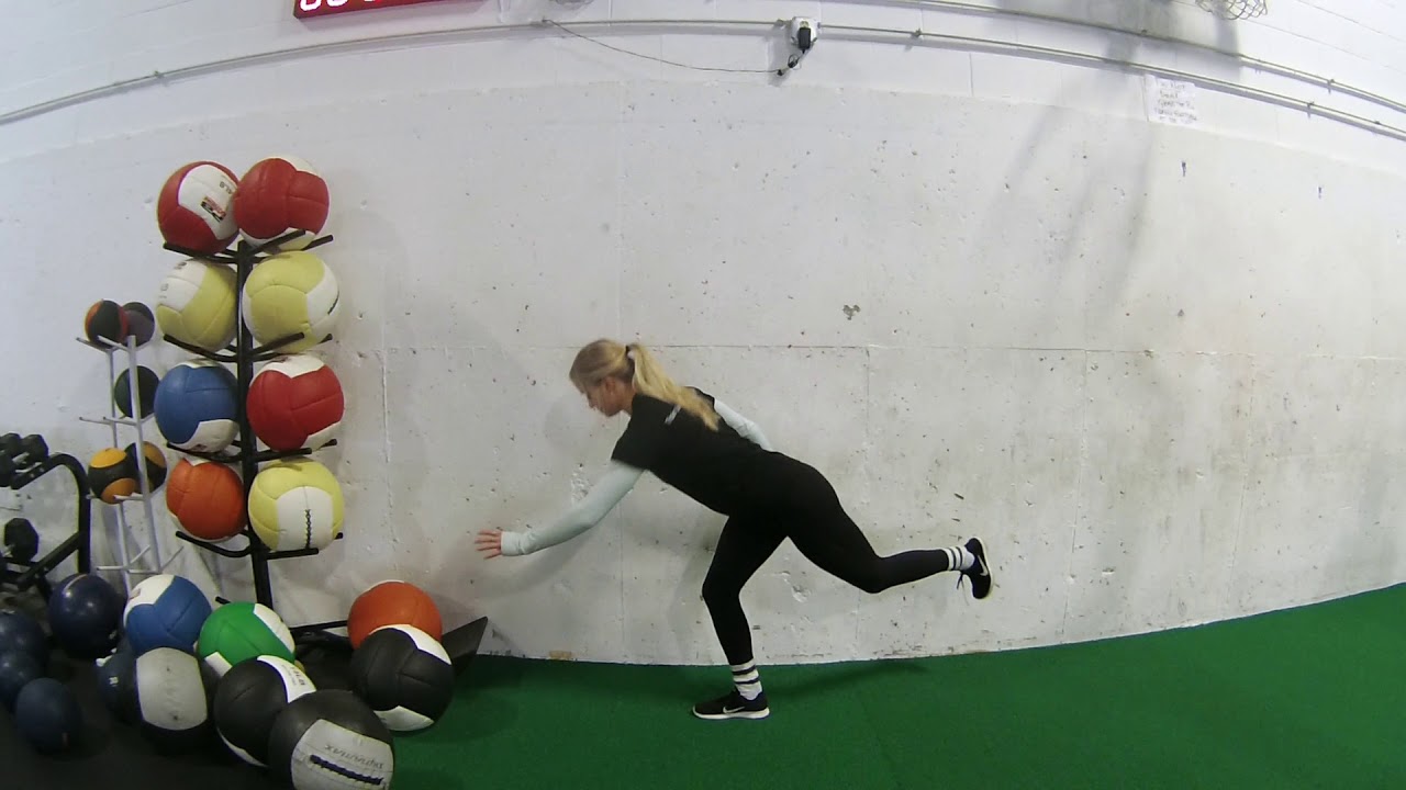 BOWLER SQUAT