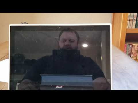 Inserting your SD memory card into your computer to review your photos