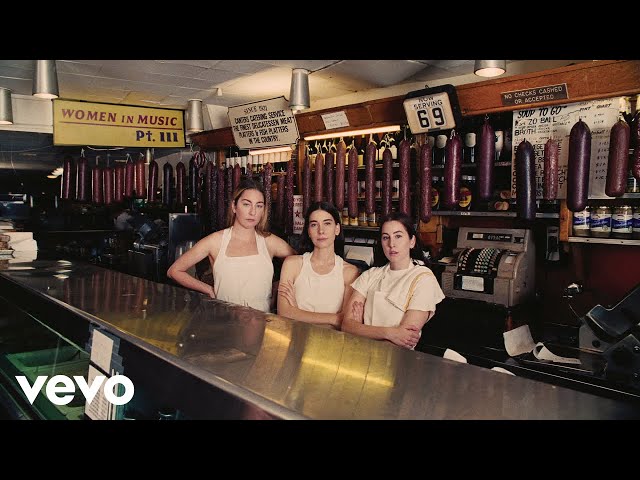 Who Is Alana Haim All About The Grammy Nominated Artist Set To Make