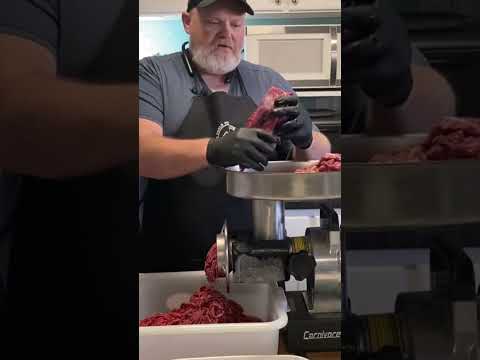 Can the cabelas 1hp meat grinder handle it? #meatgrinder #venison #elk #cabelas #carnivore