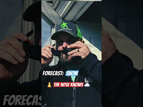 👃CAN YOU SMELL THE WEATHER TOO? #southern #smell #weather #forecast #funnyvideo #relatable