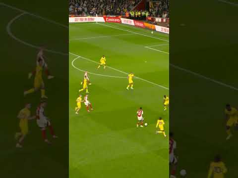 LEO TROSSARD SCORES HIS FOURTH GOAL IN AS MANY LEAGUE GAMES 🪄 #epl #arsenal #trossard #football