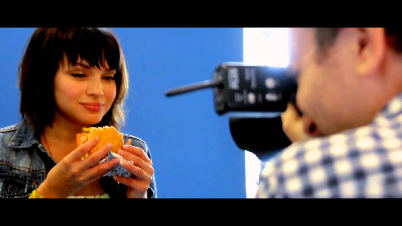 Behind the scenes: Norah Jones cover shoot